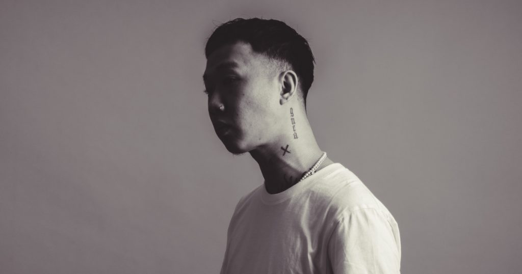 人気沸騰中のラッパーguca owlの作品「今夜はハダシデ」「High Wall」を含む全6曲をDJcityに一挙公開